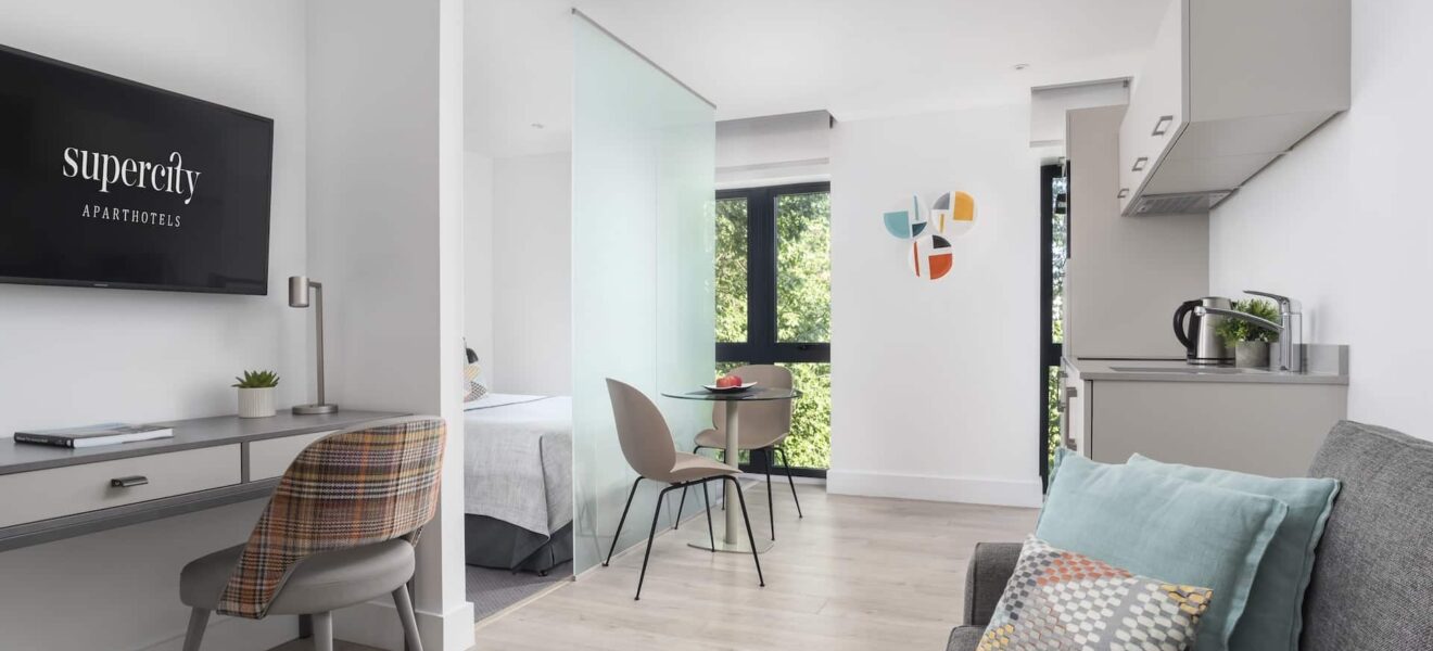 Studio Suites - Supercity