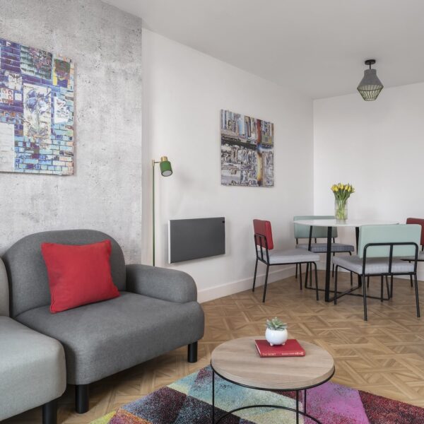 Church Street Gallery | Supercity Aparthotel Manchester